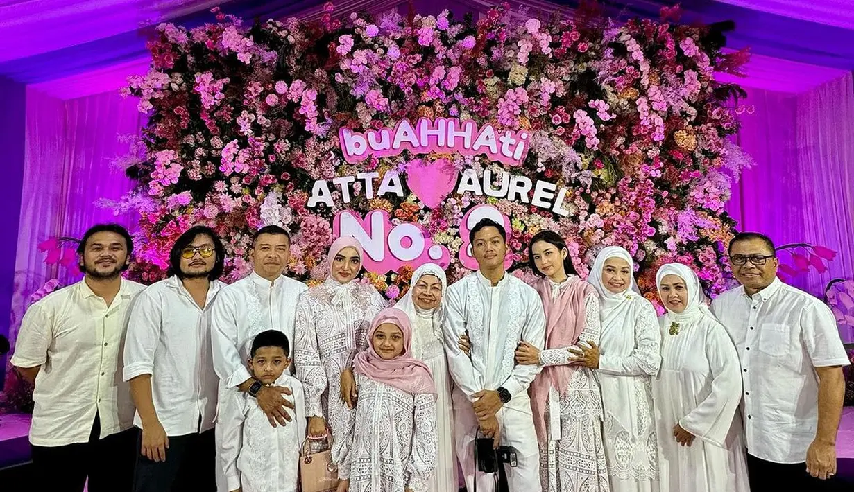6 Potret Elegan Keluarga di Acara Aqiqah Anak Kedua Aurel Hermansyah-Atta Halilintar, Pakai ...