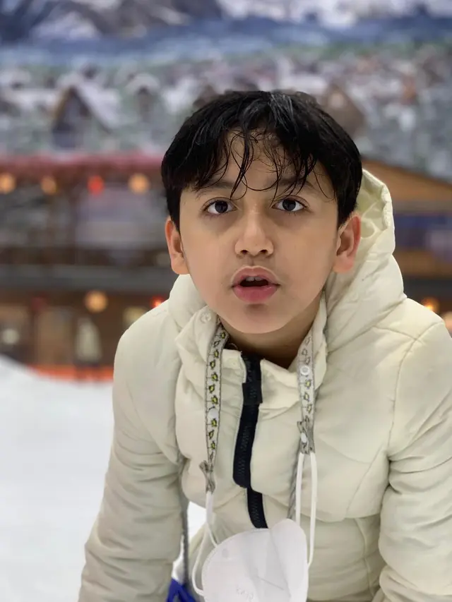 6 Potret Salim Shia, Anak Sulung Umar Syarief dan Corry Pamela - Hot ...