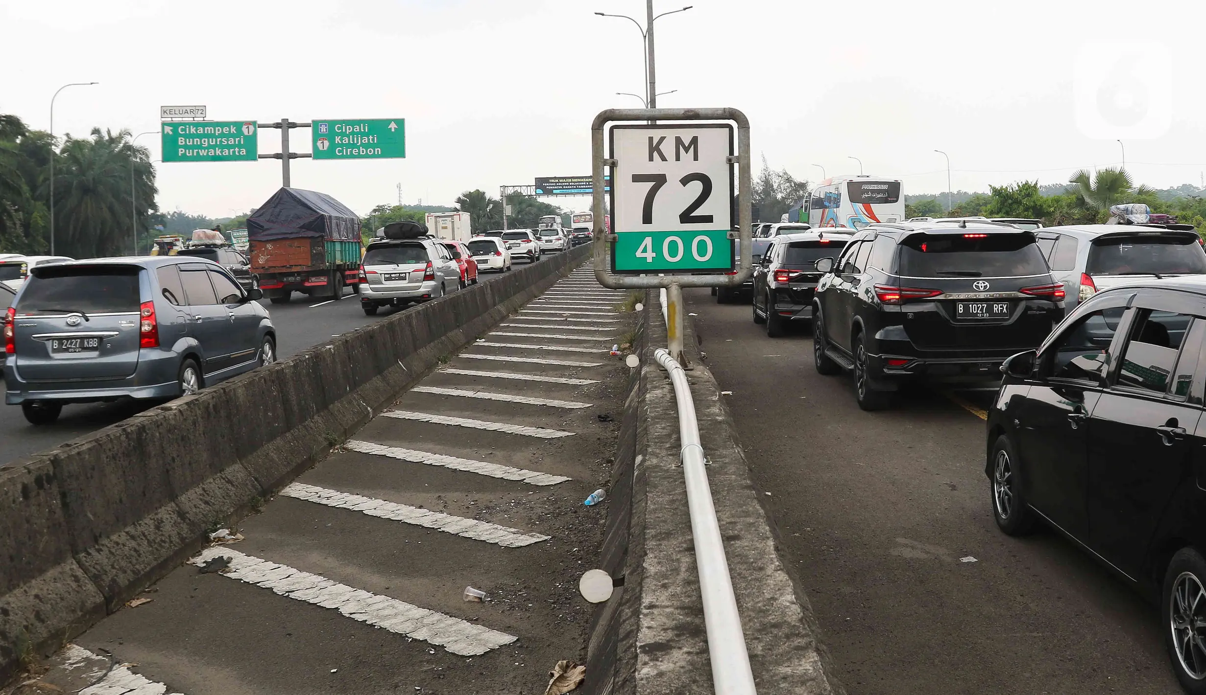 Penerapan One Way Tol Jakarta Cikampek Kembali Diberlakukan Hingga Gerbang Kalikangkung - Foto ...