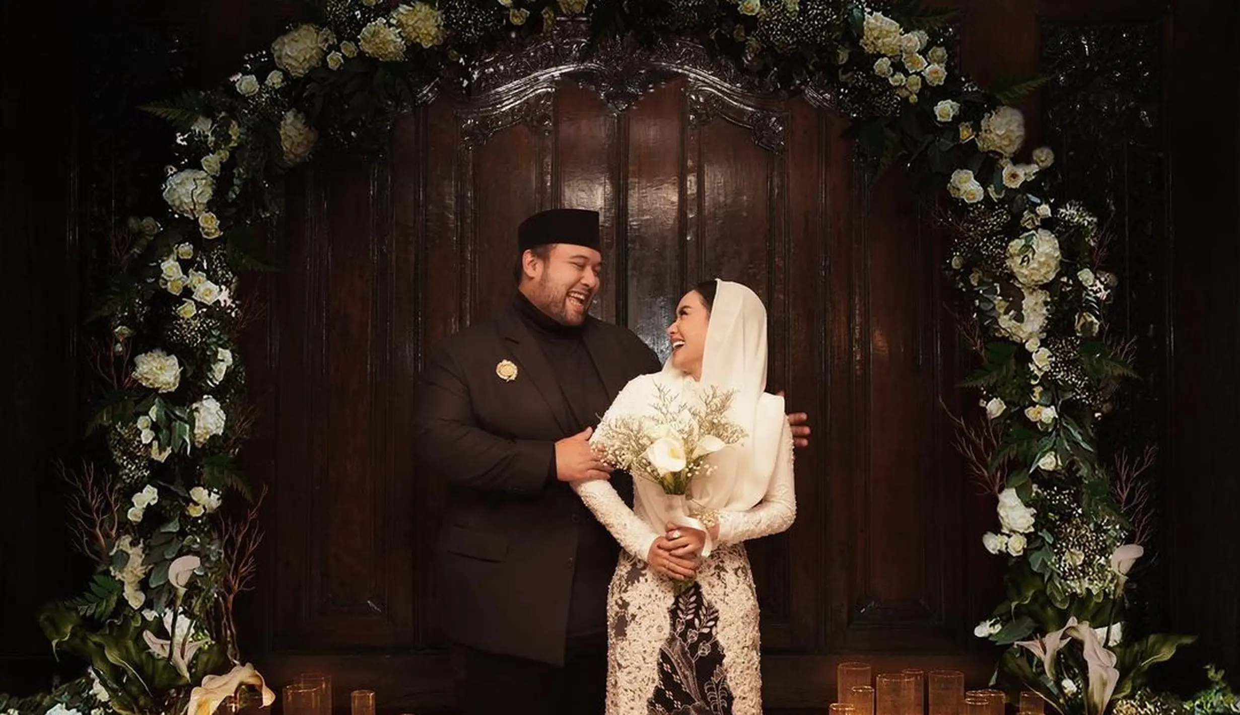 6 Gaya Sederhana Cita Citata dan Didi Mahardika dalam Foto Akad Nikah yang Baru Terungkap ...
