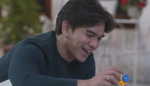 Elmo Mulya Suguhkan Teknologi AI di Video Musik Single Barunya ...