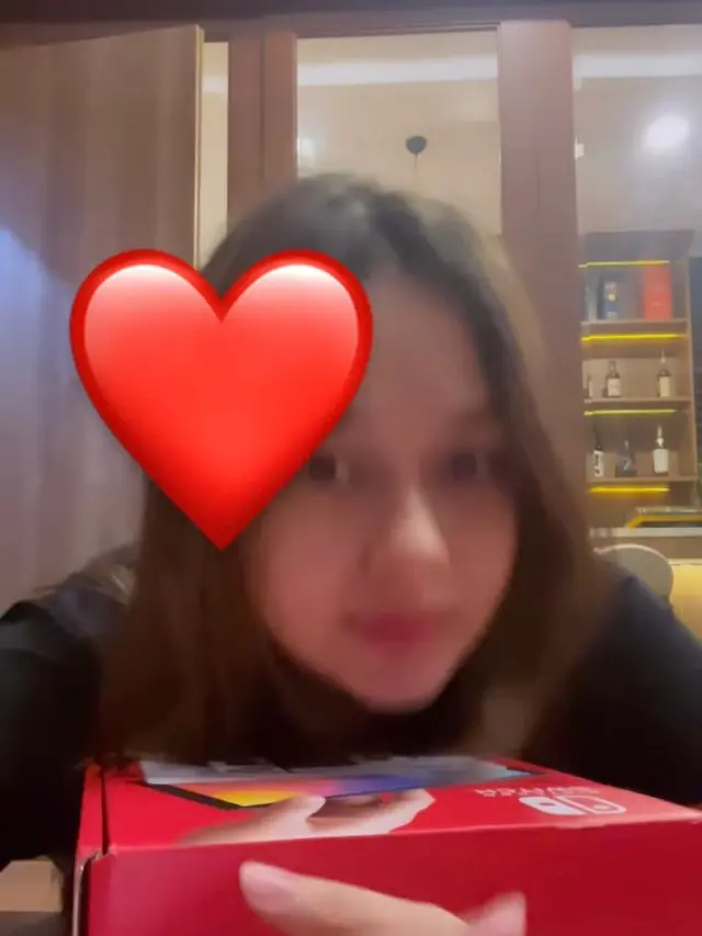 6 Potret Terbaru Rebecca Klopper Comeback ke Medsos Pasca Video Viral ...