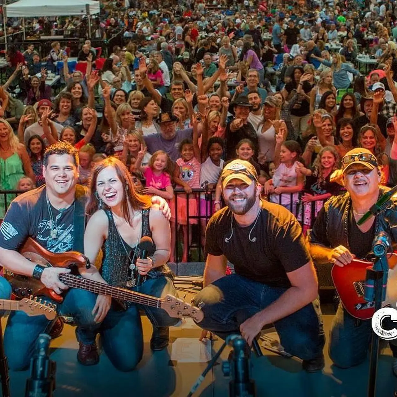 Vokalis Dixie Crush Lindsey Renee Meninggal Dunia Umur 25 Tahun ...