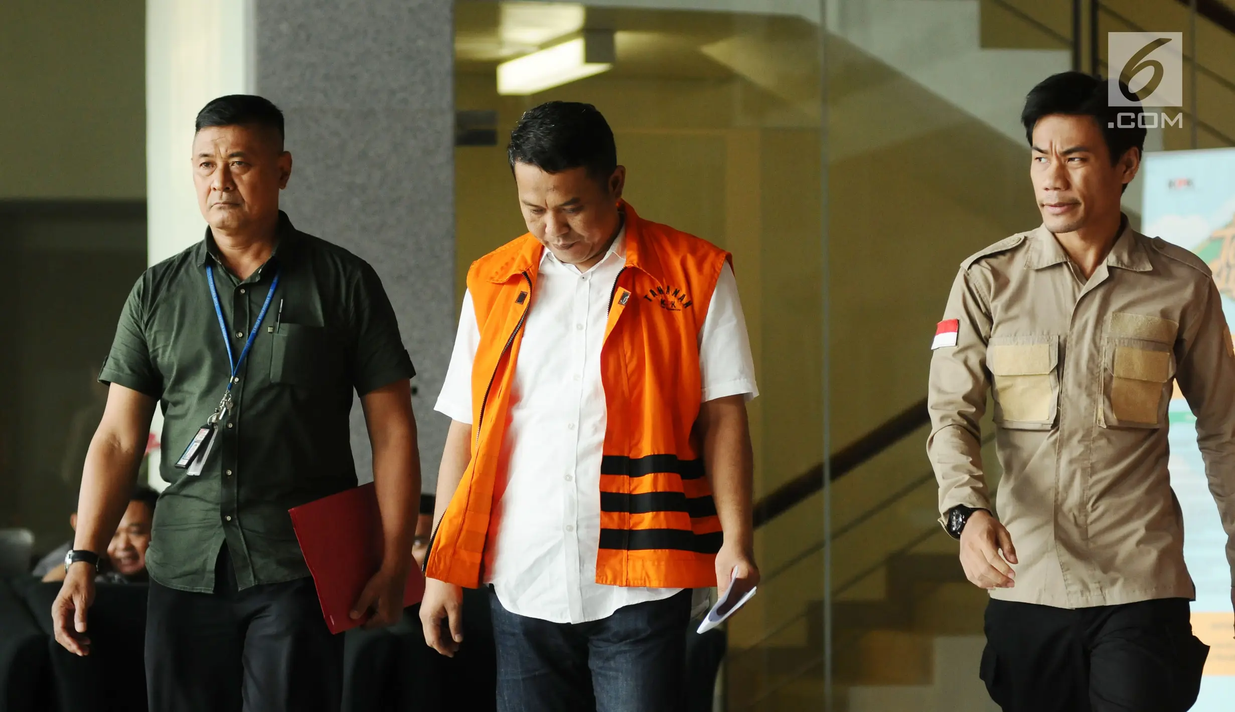 PHOTO: Wali Kota Nonaktif Cilegon, Tubagus Iman Ariyadi Jalani ...