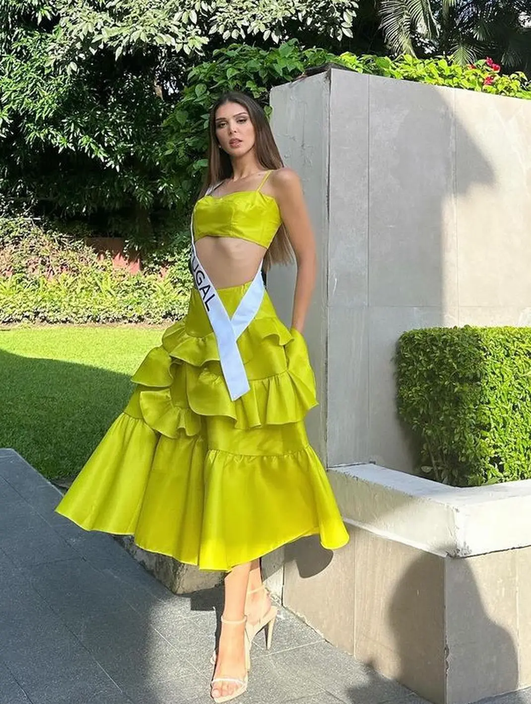 6 Tampilan Miss Portugal Marina Machete, Transgender Pertama Masuk 20 ...