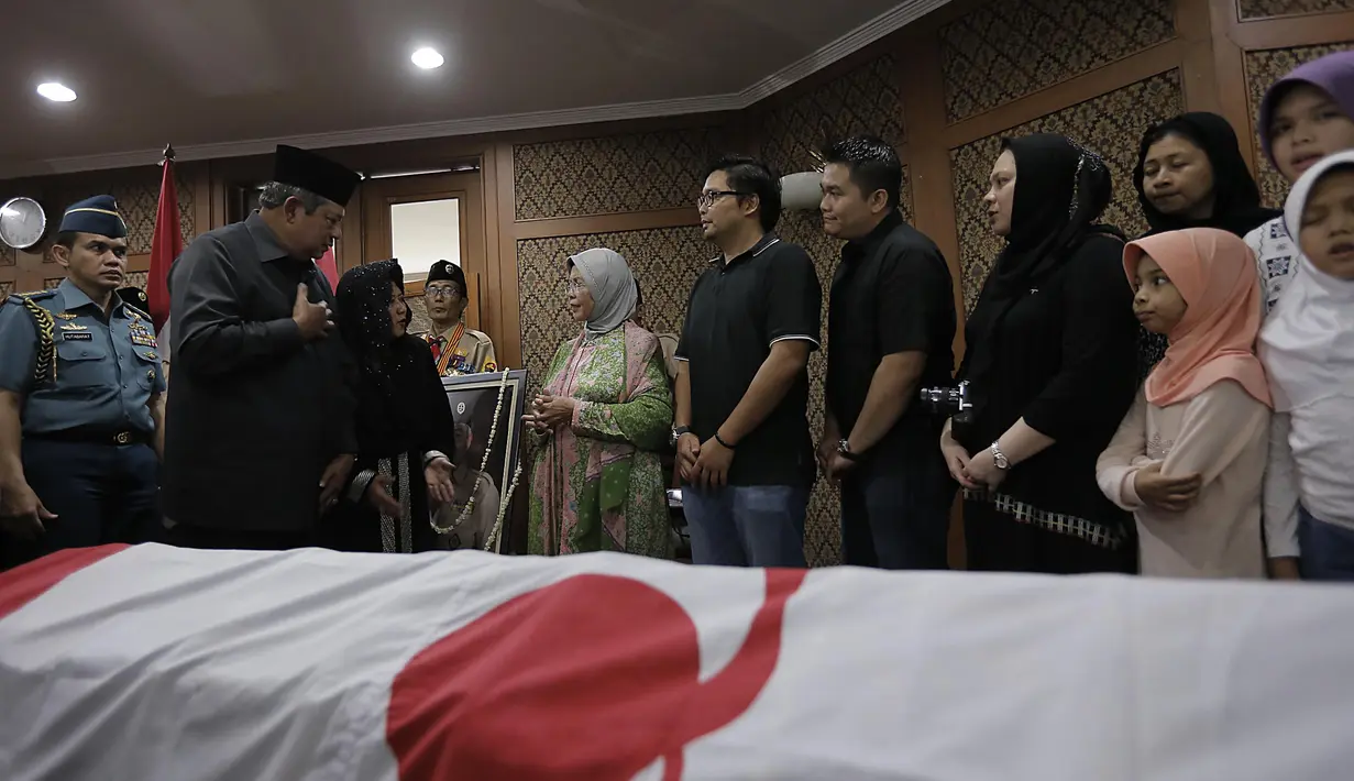 [FOTO] SBY Melayat Pahlawan Pramuka - Foto Liputan6.com