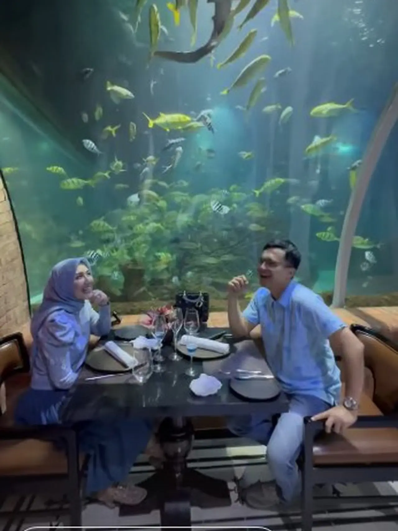 7 Potret Bulan Madu Sahrul Gunawan dan Dine Mutiara di Bali, Tas Mewahnya Curi Perhatian - Hot ...