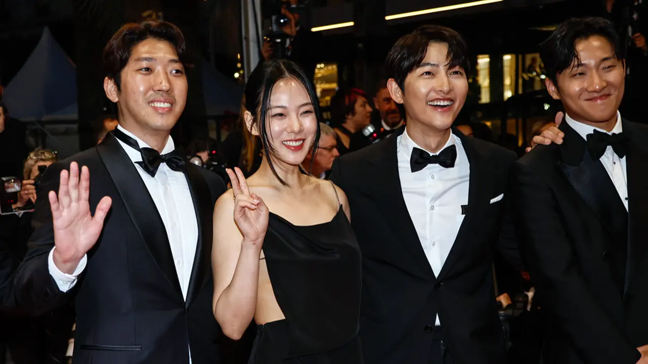 Rapper BIBI Main Film Hopeless, Beradu Akting dengan Song Jong Ki ...