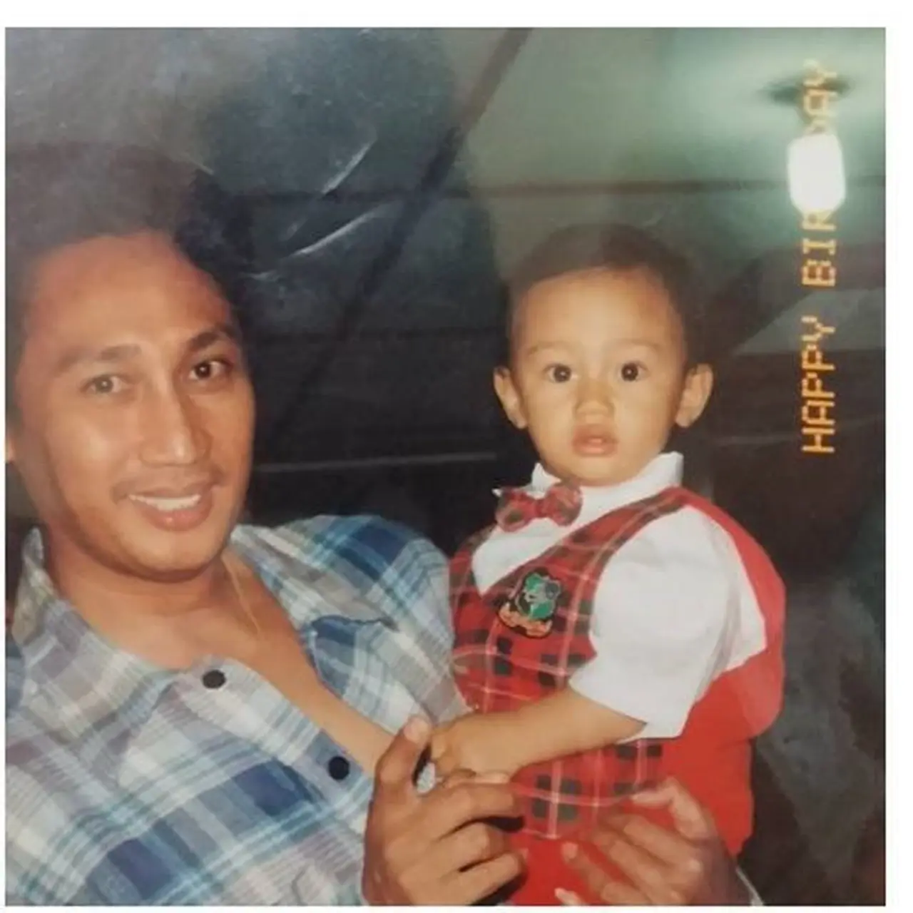 6 Potret Lawas Kebersamaan Caesar Hito dan Ayahnya, Wajahnya Mirip ...