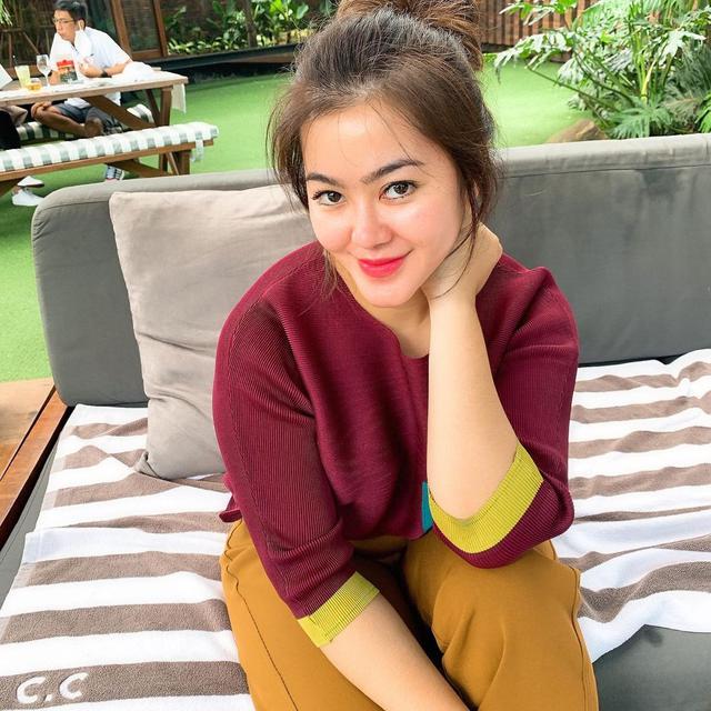 7 Potret Terbaru Sherin Tharia, Mantan Istri Zumi Zola yang Tampil ...