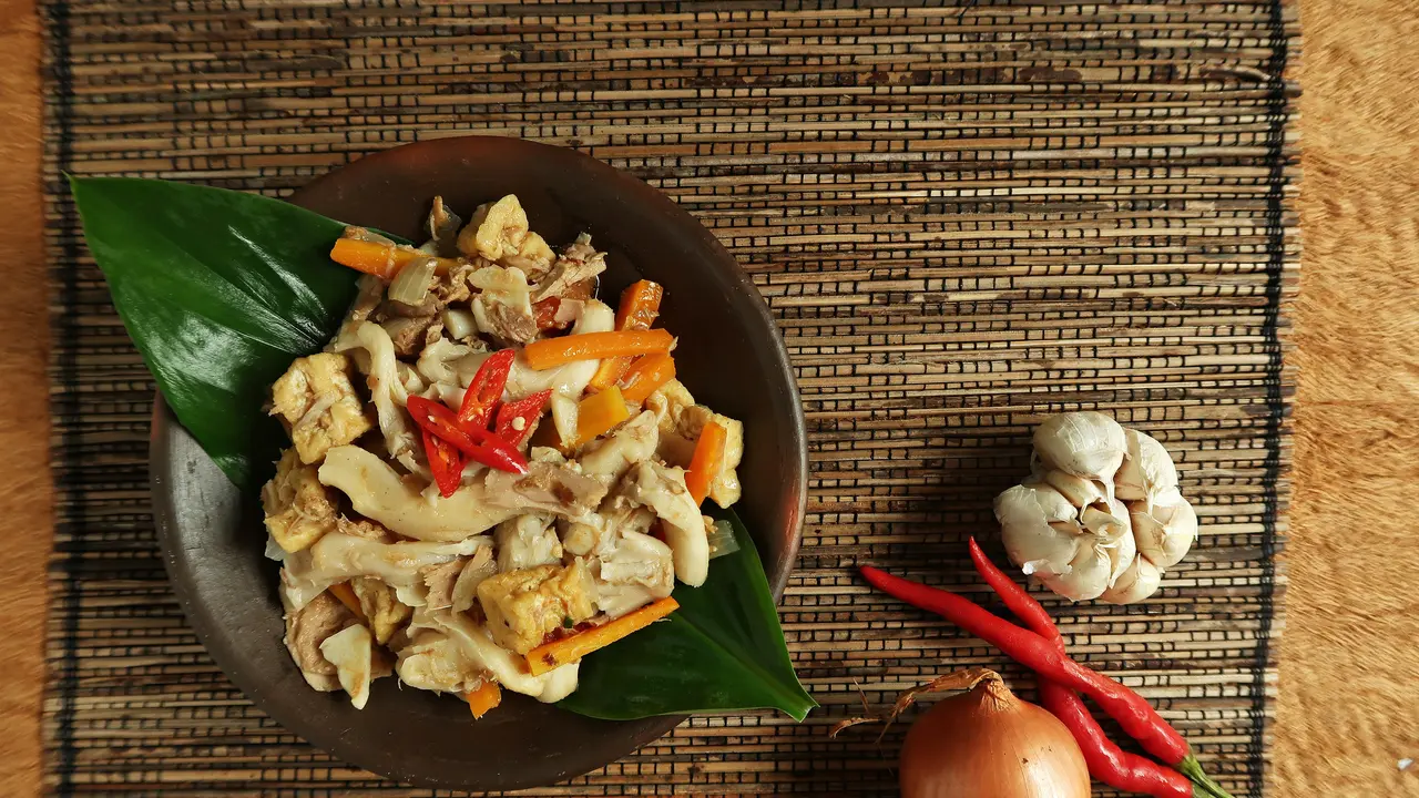 Contoh Kingdom Fungi, Klasifikasi, Ciri, dan Peran dalam Kehidupan ...