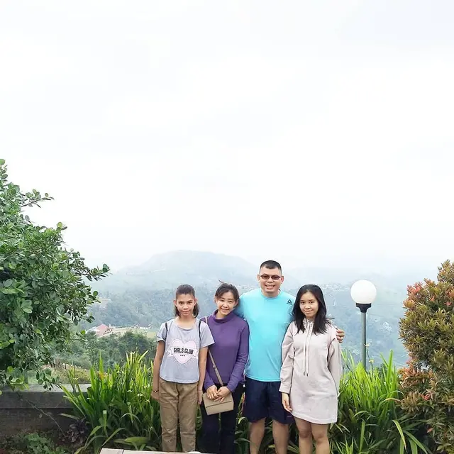 6 Potret Maria Luna Ferisha, Putri Chris John Sekaligus Atlet Wushu ...