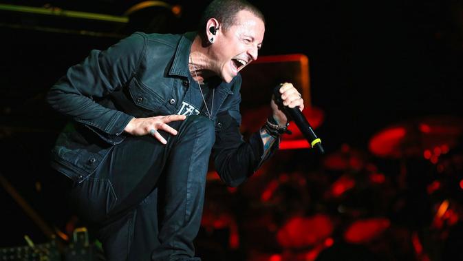 Kenang Chester Bennington, Rapper Jay-Z Bawakan Lagu Linkin Park ...