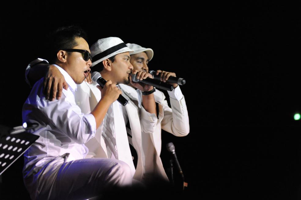 Lagu Indonesia Raya jadi Lebih Panjang, Ini Kata Trio Lestari - ShowBiz ...