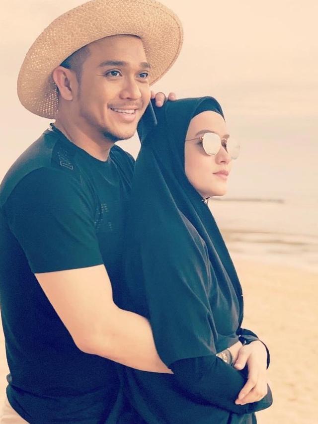 Hamil Setelah 7 Tahun Nikah, Ini 6 Potret Lyra Virna Pamer Perut Buncit - Hot Liputan6.com