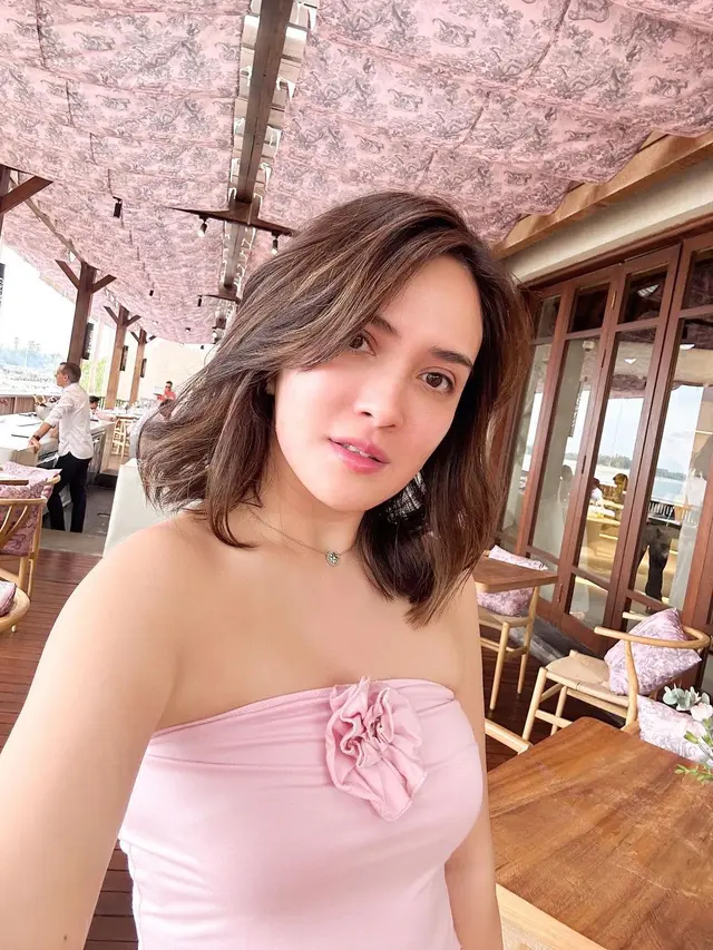 6 Potret Terbaru Shandy Aulia dengan Gaya Rambut Pendek Ini Banjir ...