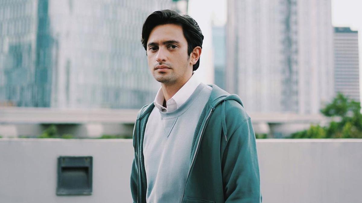 Gaya Berpakaiannya Selalu Tersorot, Omar Daniel Justru Tidak Merasa Stylish