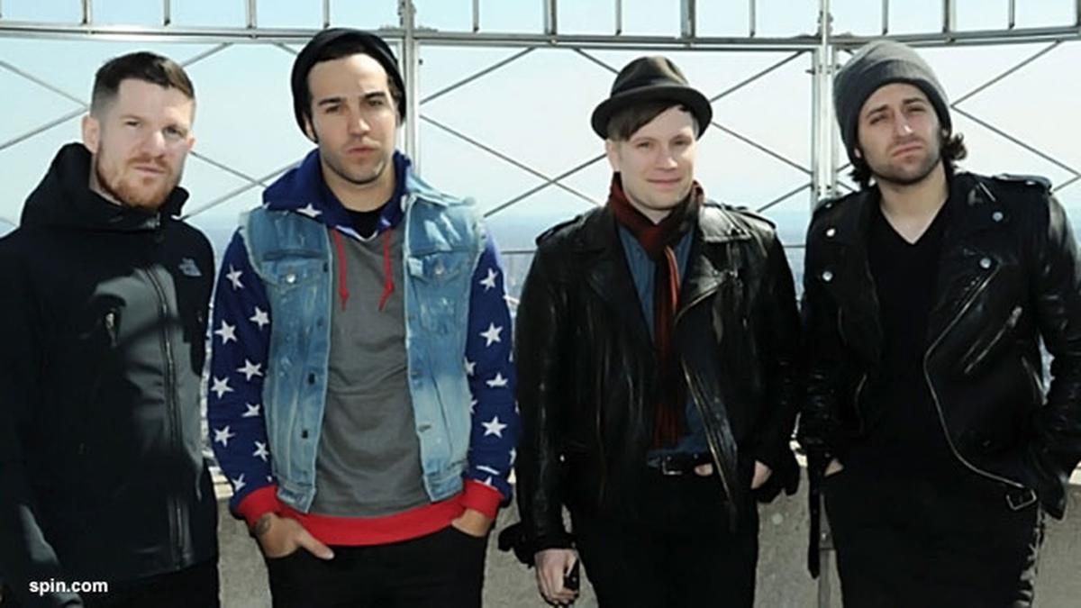 Fall Out Boy, Band Punk Rock dengan Vokalis Terbaik - ShowBiz Liputan6.com