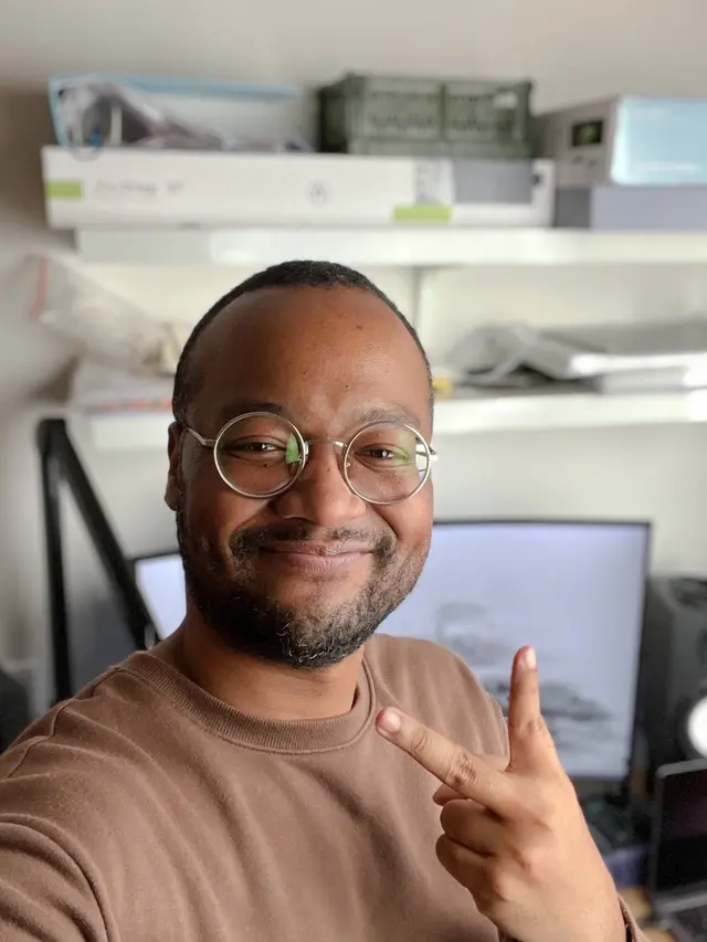 6 Fakta Lagu Enaknya Menginspirasi Kebaikan dari Kamga: Ajak Berjuang di Garis Depan, Angkat ...