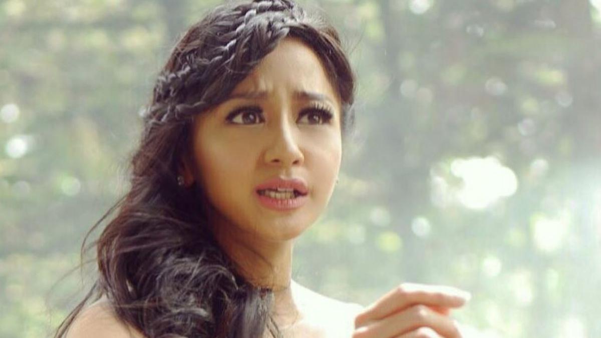 Jenazah Ibunda Amara Lingua Telah Dimakamkan - ShowBiz Liputan6.com