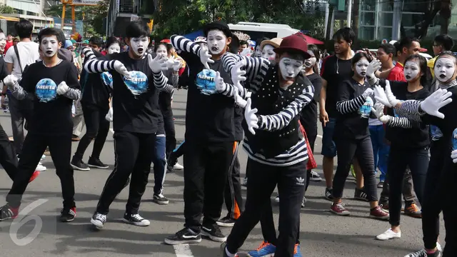 Pantomim Adalah Seni Pertunjukan dengan Gerakan Tubuh, Begini Cara ...