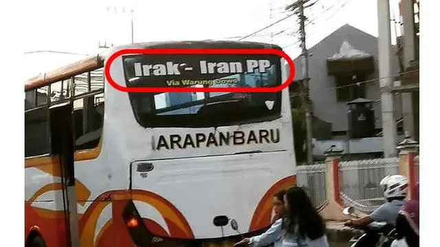 6 Tulisan Nyeleneh di Belakang Bus Ini Bikin Ketawa Geli - Hot Liputan6.com