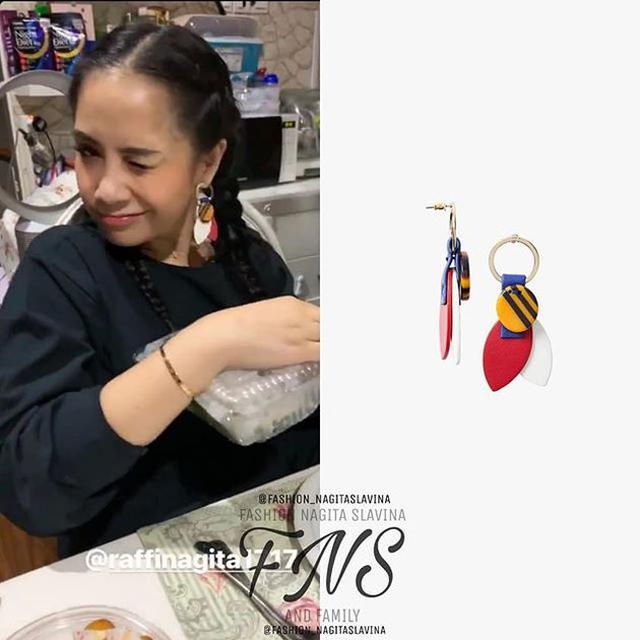 6 Barang 'Murah' Nagita Slavina, Jas Hujan Seharga Rp 40 Ribu - Hot Liputan6.com