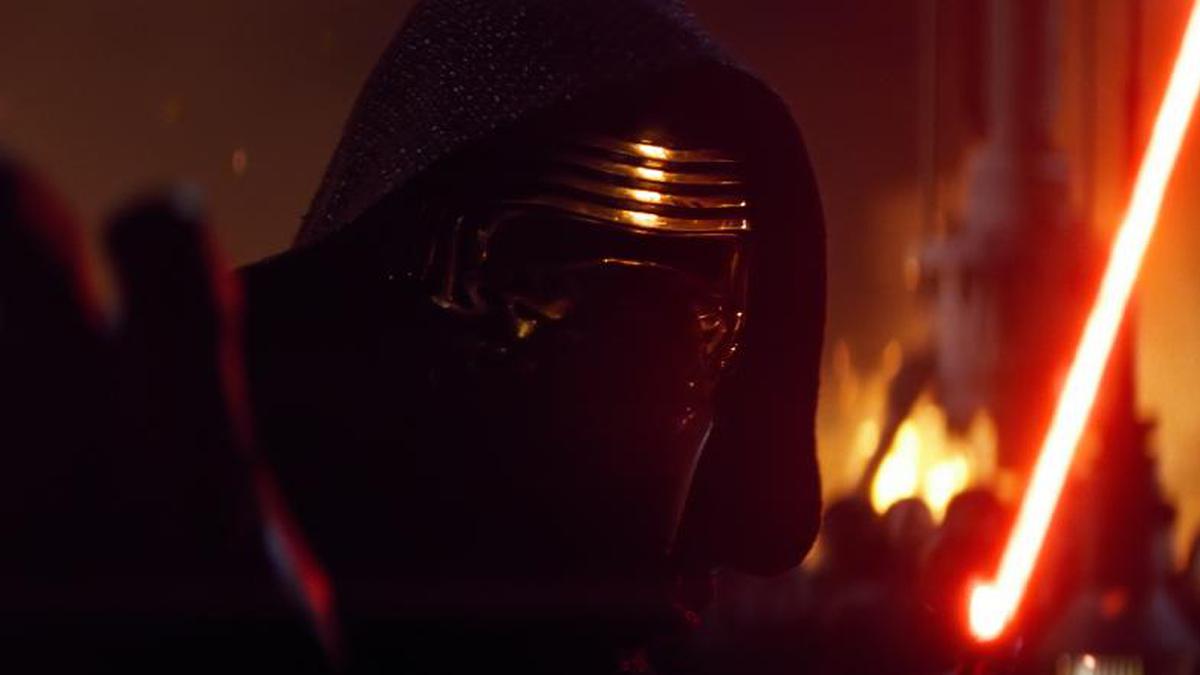 Pihak Jahat Star Wars: The Force Awakens Terinspirasi Nazi - ShowBiz ...