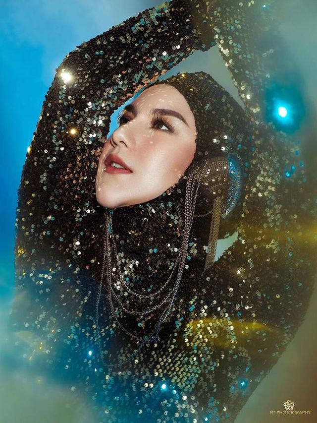 7 Pemotretan Terbaru Irish Bella dengan Tema Unstopable Sparkling - Hot ...