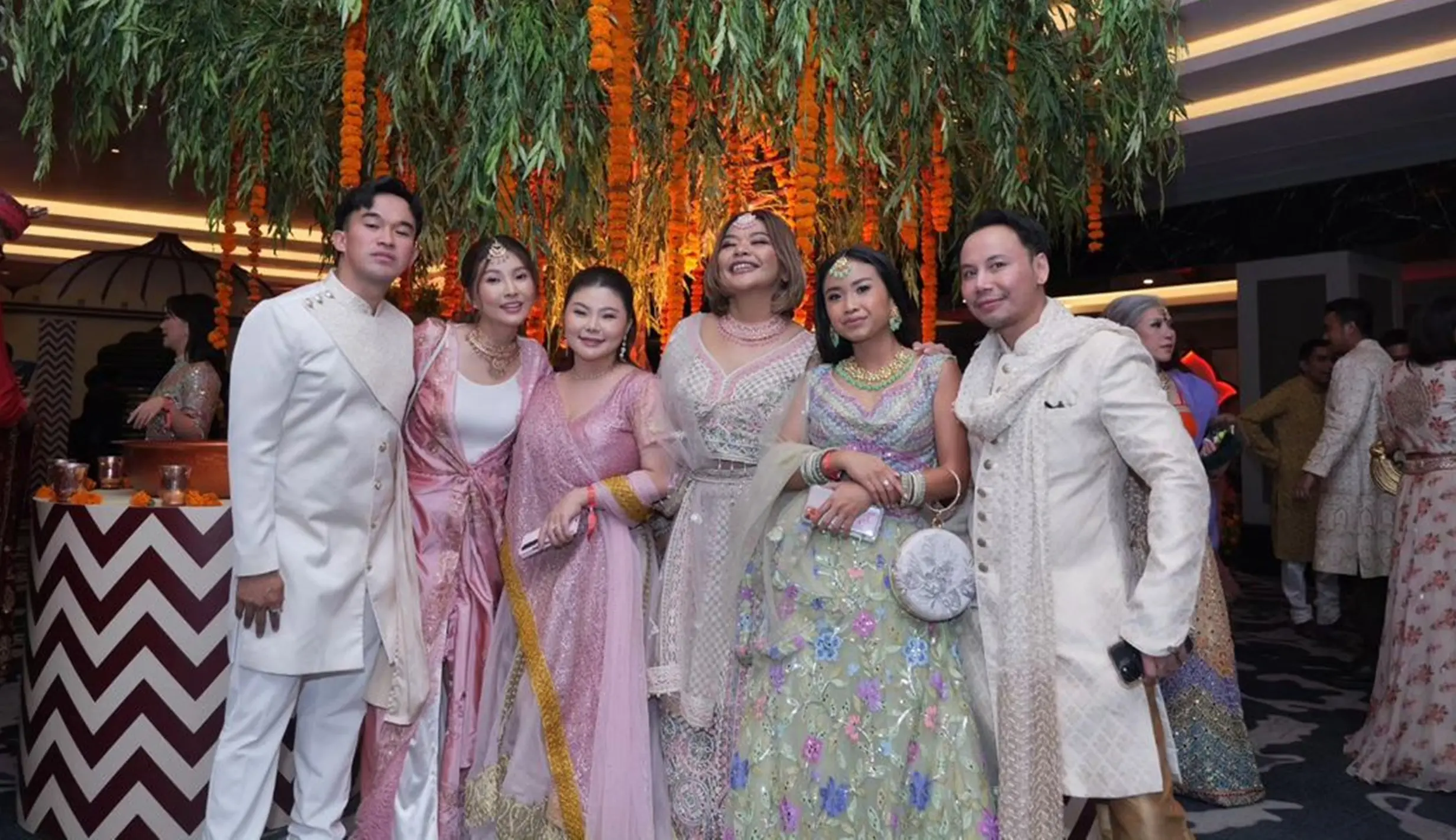 Potret Sarwendah di Perayaan Hari Diwali, Anggun dengan Sari Bernuansa ...