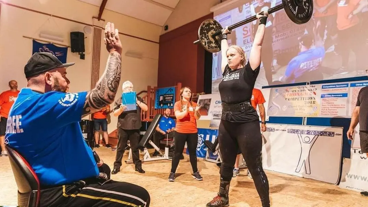 Lucy Dunstan-Beasley, Wanita Penyandang Disabilitas Terkuat di Dunia ...