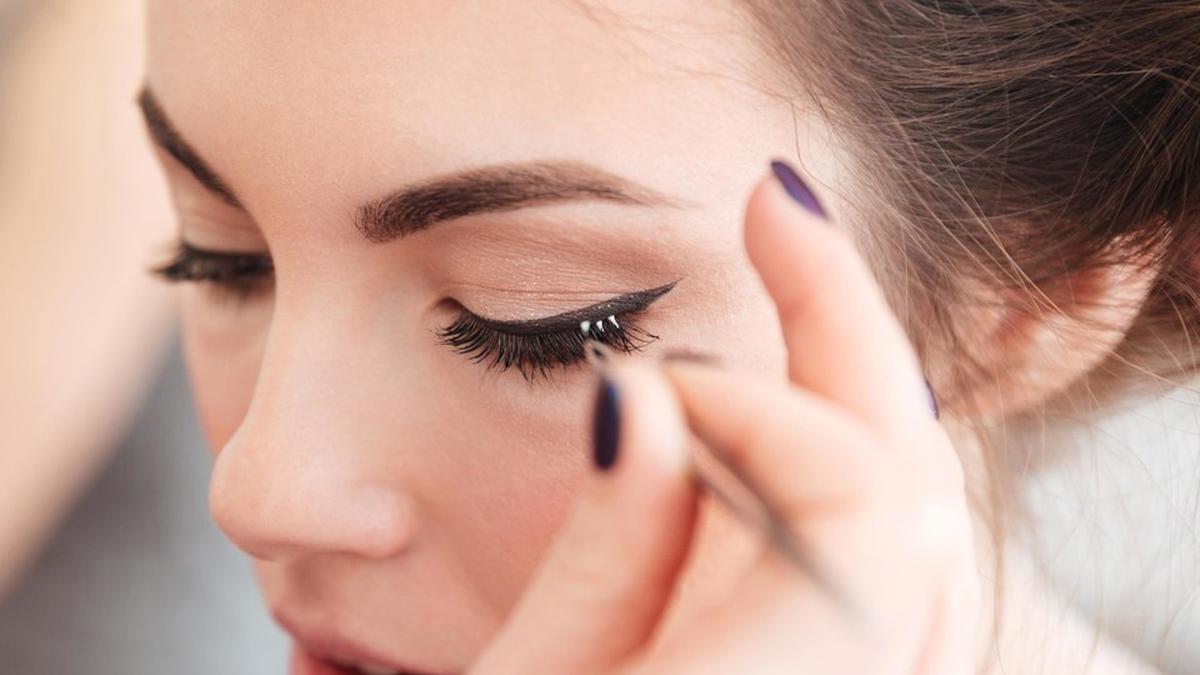 7 Cara Memanjangkan dan Menebalkan Bulu Mata dengan Alami
