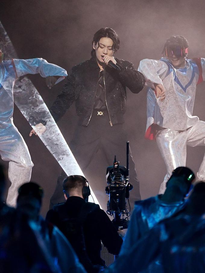 Pesona Luar Biasa Jung Kook BTS Tampil di Opening Ceremony FIFA World ...