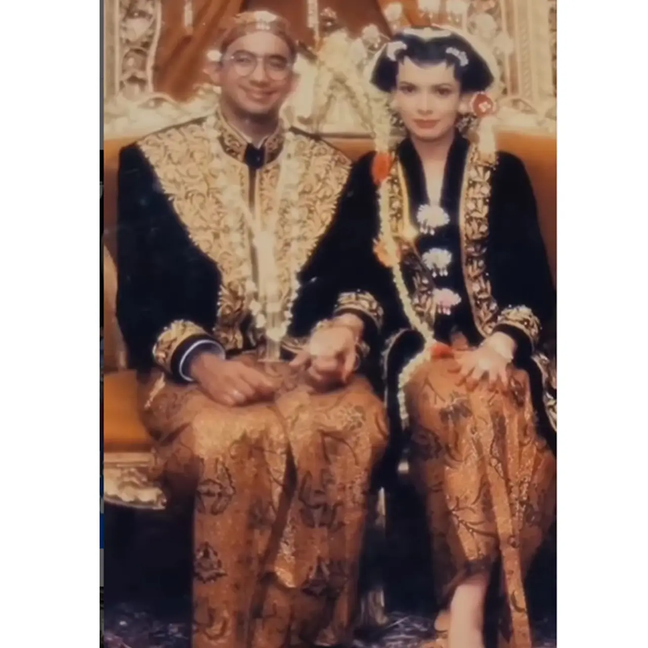 Unggah Foto 25 Tahun Lalu, Wajah Najwa Shihab Jadi Pusat Perhatian - Entertainment Fimela.com