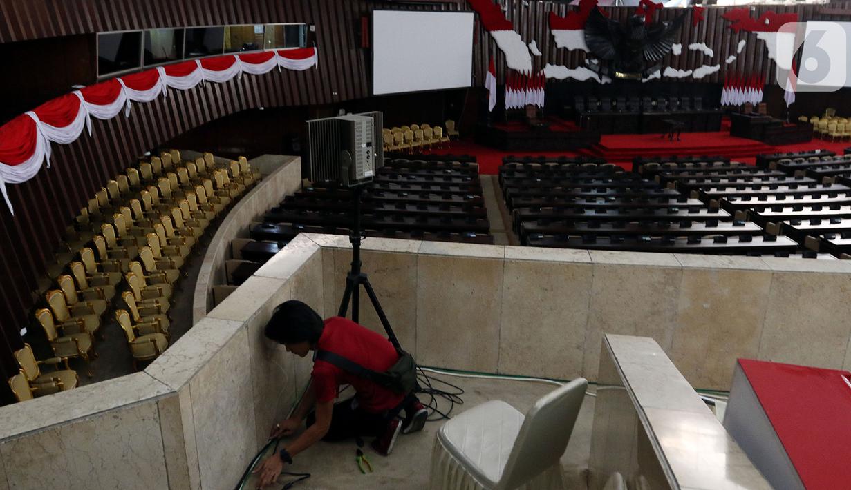 FOTO: DPR Hias Ruang Paripurna Sambut Pelantikan Presiden - Foto ...