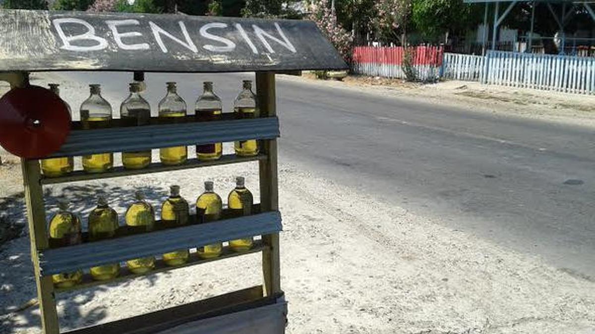 Terpaksa Beli Bensin Eceran Saat Ngabuburit, Berikut Cara Membedakan ...