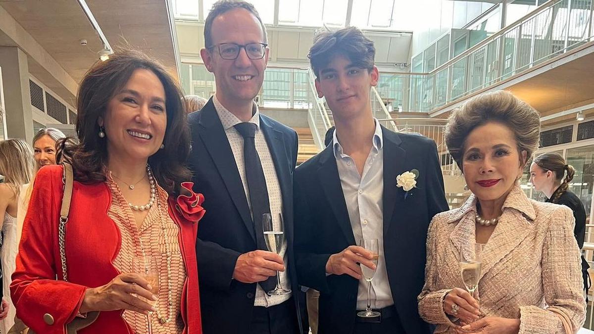 Potret Kartika Sari Dewi Putri Presiden Soekarno saat Hadiri Wisuda ...