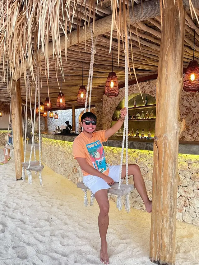 6 Potret Terbaru Abash Mantan Lucinta Luna, Hobi Traveling Bareng Pacar - Hot Liputan6.com