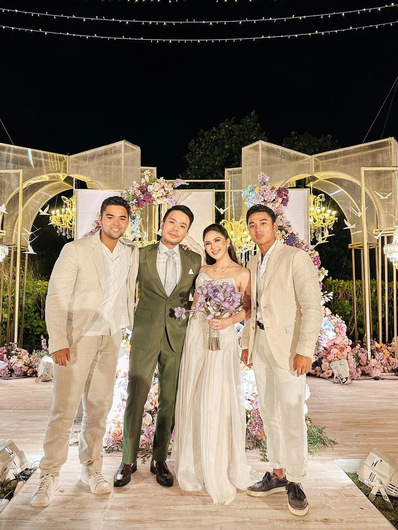 Adu Gaya Gaun Jessica Mila dan Enzy Storia saat Resepsi Pernikahan yang ...