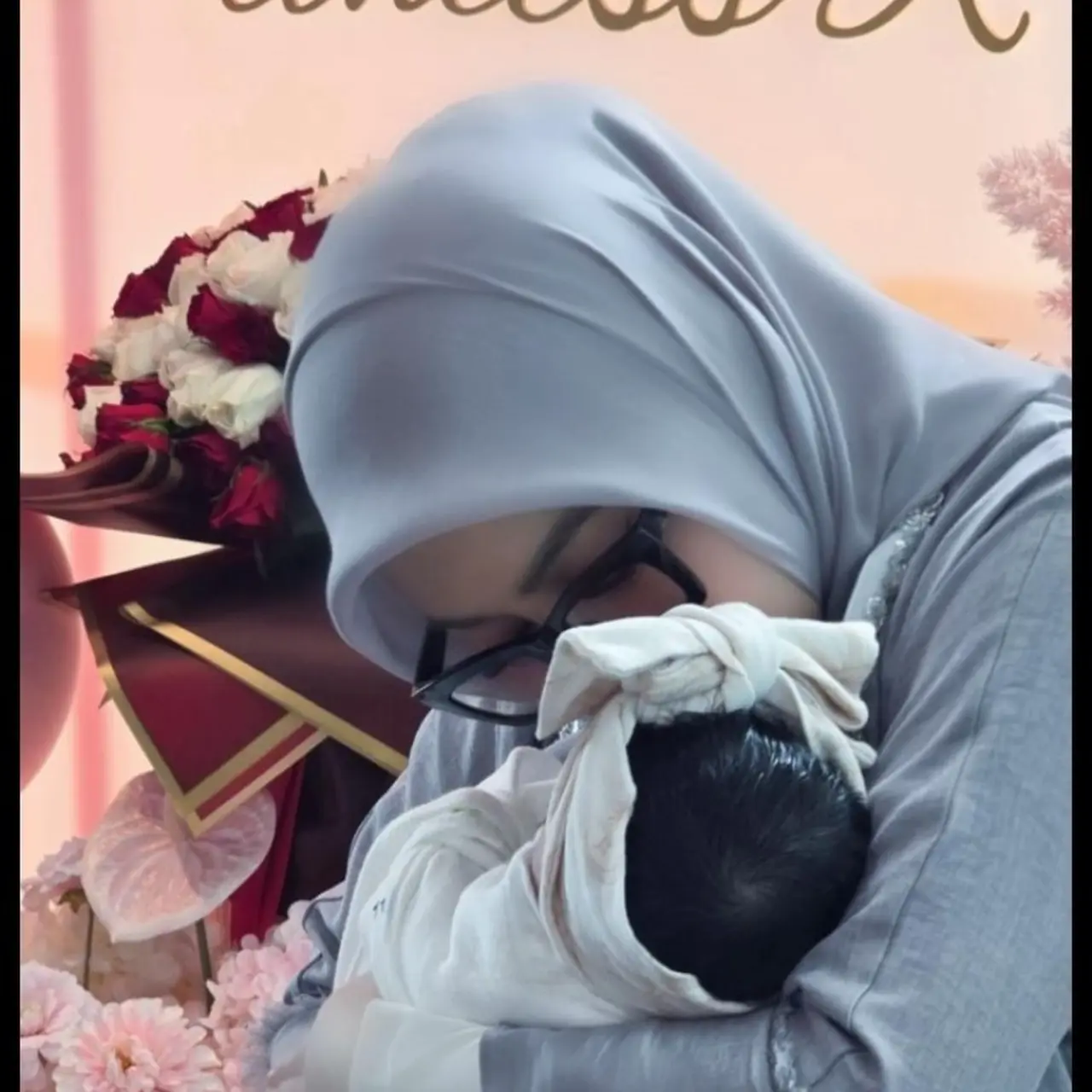 Syahrini Bagikan Foto Terbaru Princess R di Singapura, Rambutnya Bikin ...