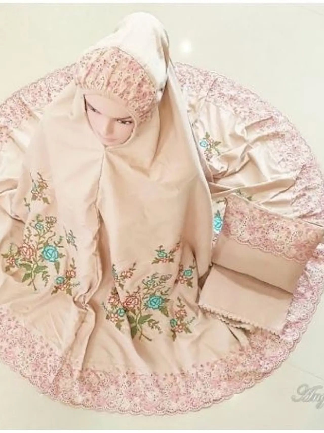 10 Rekomendasi Mukena Bordir Terbaik untuk Lebaran 2024 - Citizen6 ...