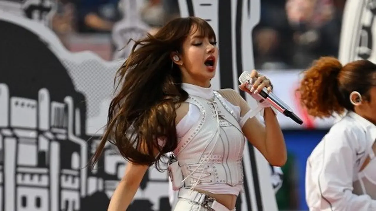 Hidung Lisa BLACKPINK di Piala Dunia 2026 Picu Rumor Operasi Plastik