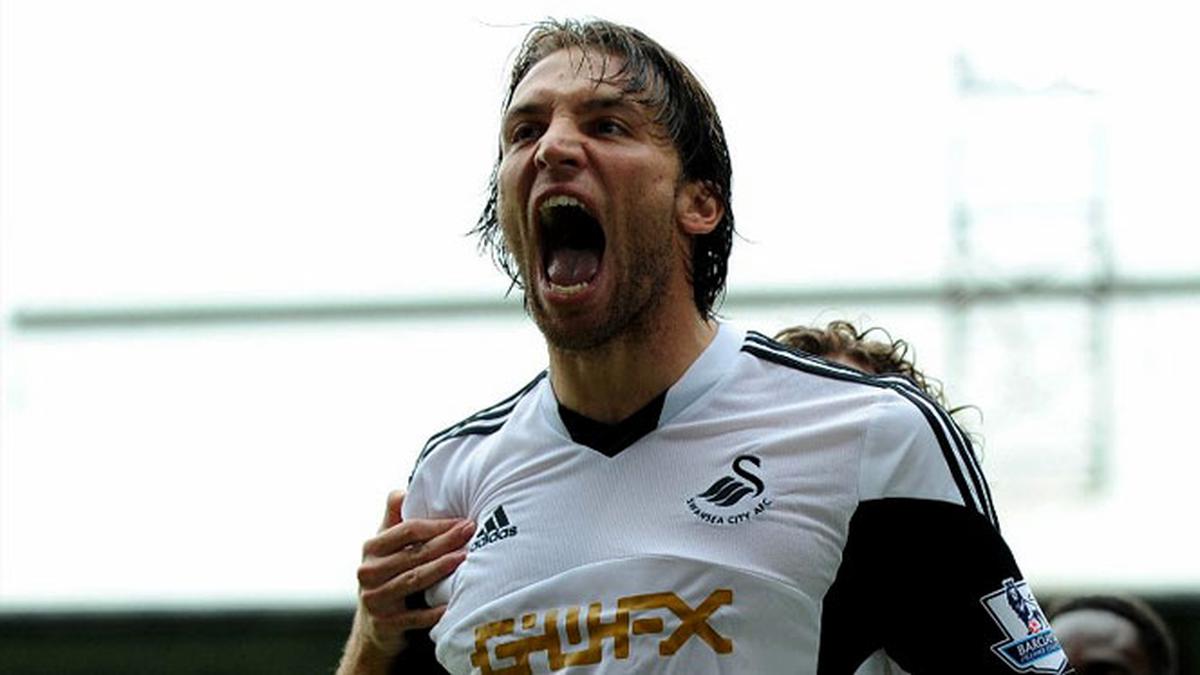 Arsenal Pertimbangkan Rekrut Michu
