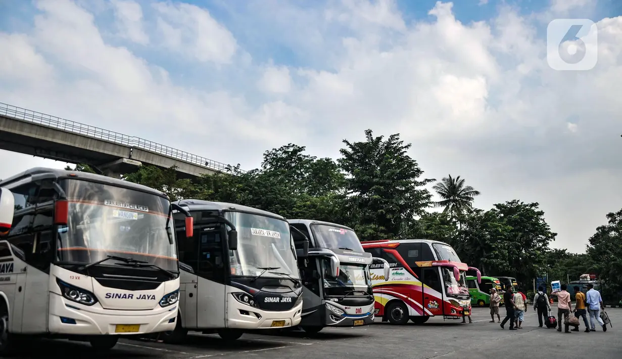 Memasuki Libur Nataru, Jumlah Penumpang Bus AKAP Mulai Melonjak - Foto ...