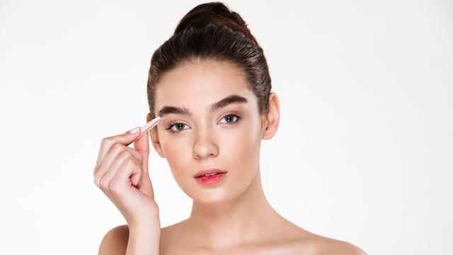 20 Cara Menebalkan Alis dengan Bahan-bahan Alami, Beri Nutrisi dari ...