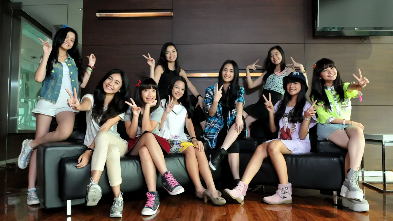 Yuk, Kenalan dengan 9 Personel TeeneBelle - ShowBiz Liputan6.com