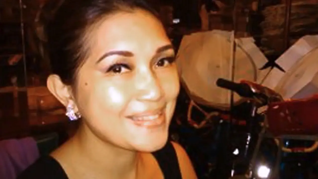 Sejak Awal Menikah, Cynthia Maramis dan Suami Perang Dingin - ShowBiz ...