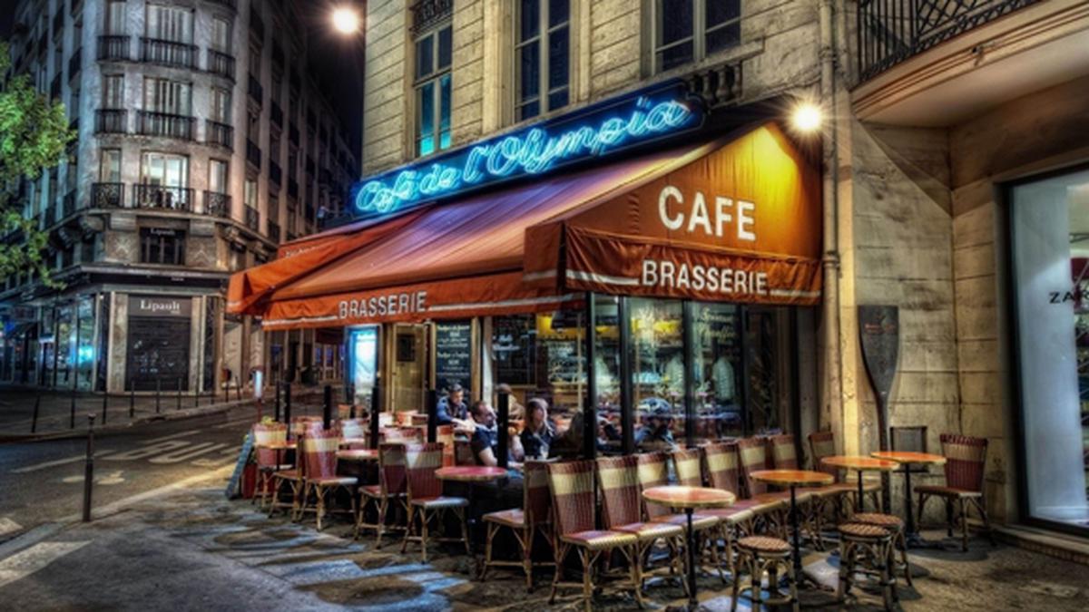 Hmm, Ternyata Kafe-Kafe Ini Hanya Untuk Mereka Yang Cantik