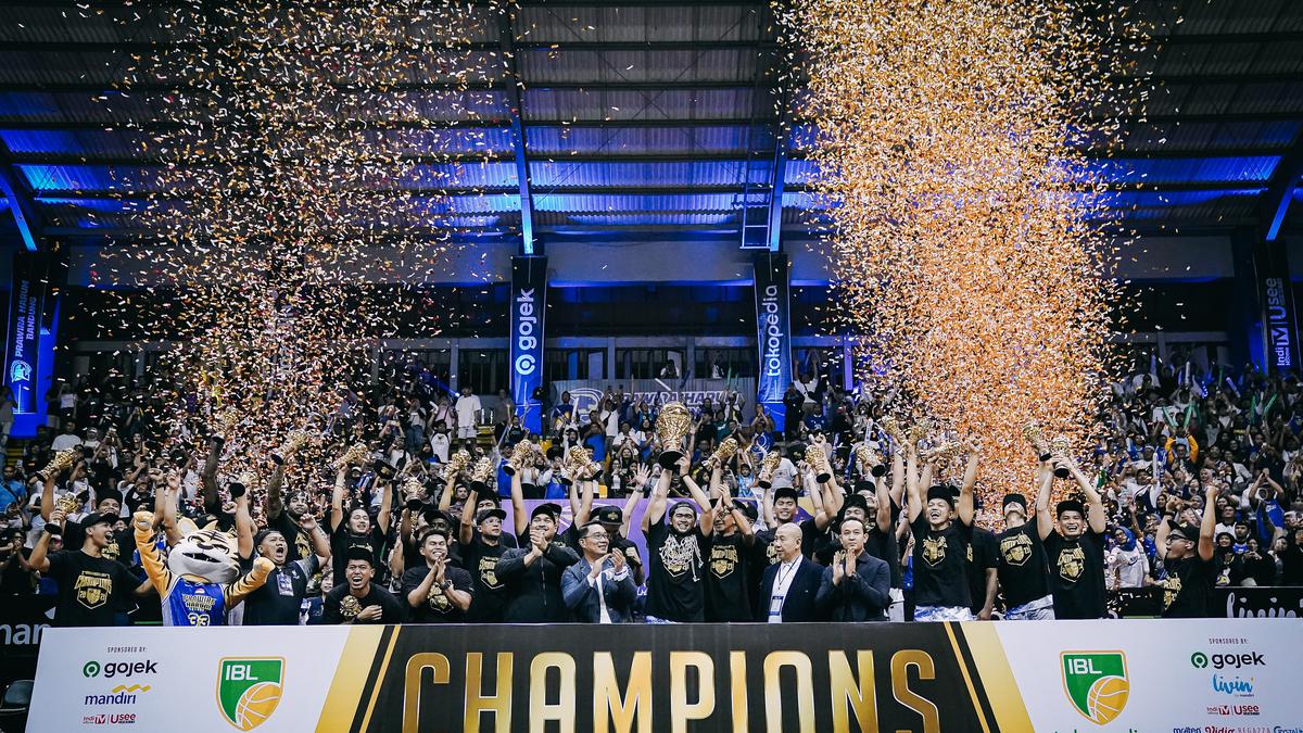 Prawira Bandung Juara IBL 2023, Pelatihnya Sampaikan Pesan Menyentuh ...