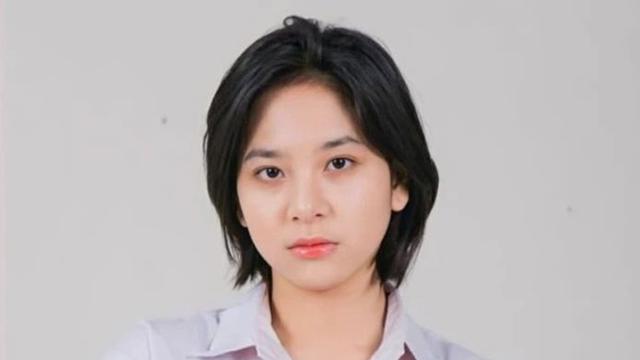 Biodata Azizi Asadel JKT48 Lengkap Umur, Agama, dan Perjalanan Karier